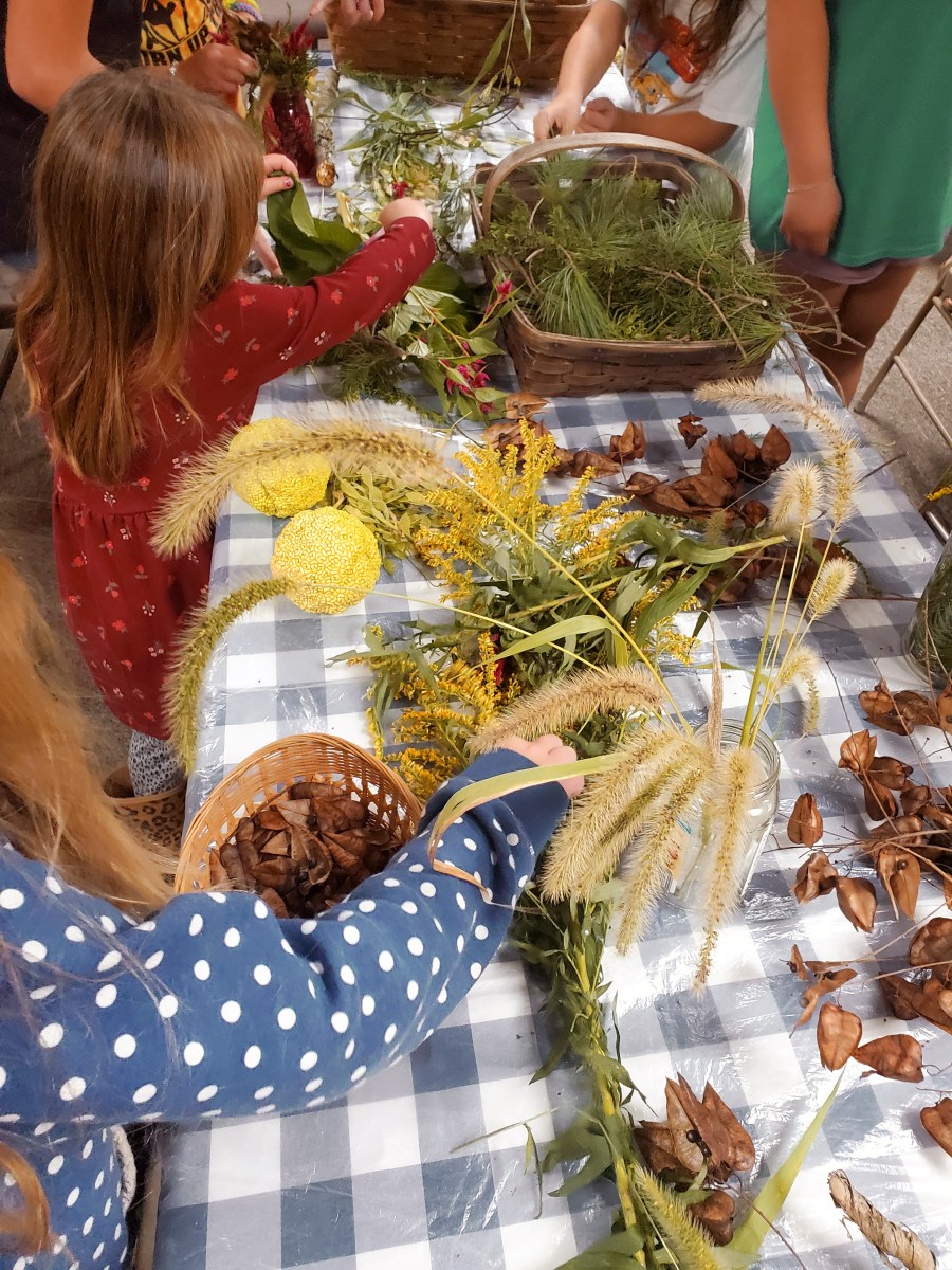 Grace Girls | Foraging & Nature Crafting – From Heroin to Housewife